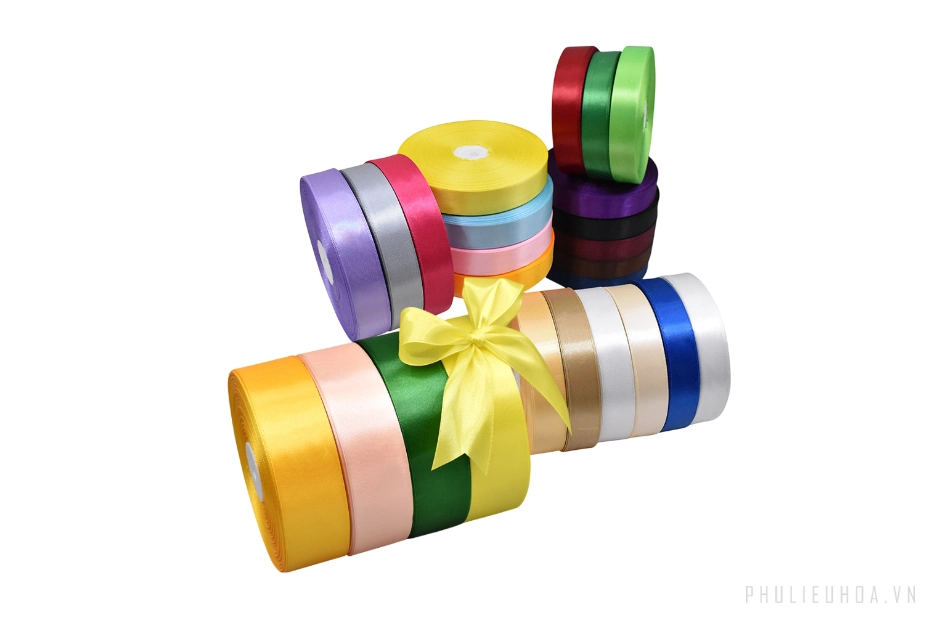 Cuộn ruy băng lụa satin trơn khổ 100yard lõi xốp